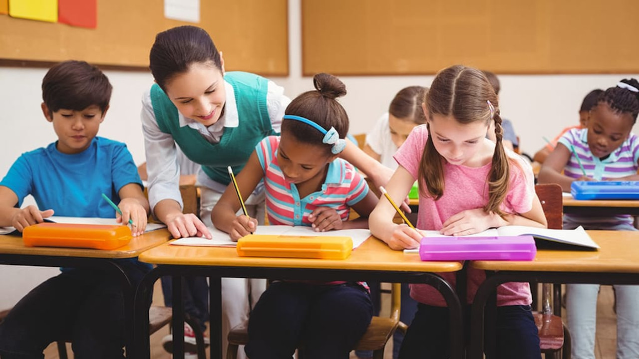 Supporting Transitions Within the ECCE Setting - Early Education ...